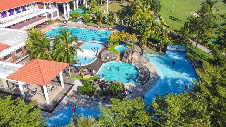 Golf & Country Club at Nilai Springs Resort Hotel & Golf Country Club ...